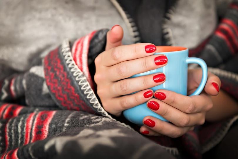 Cold Hands: Causes and Treatment Methods | Women's Alphabet