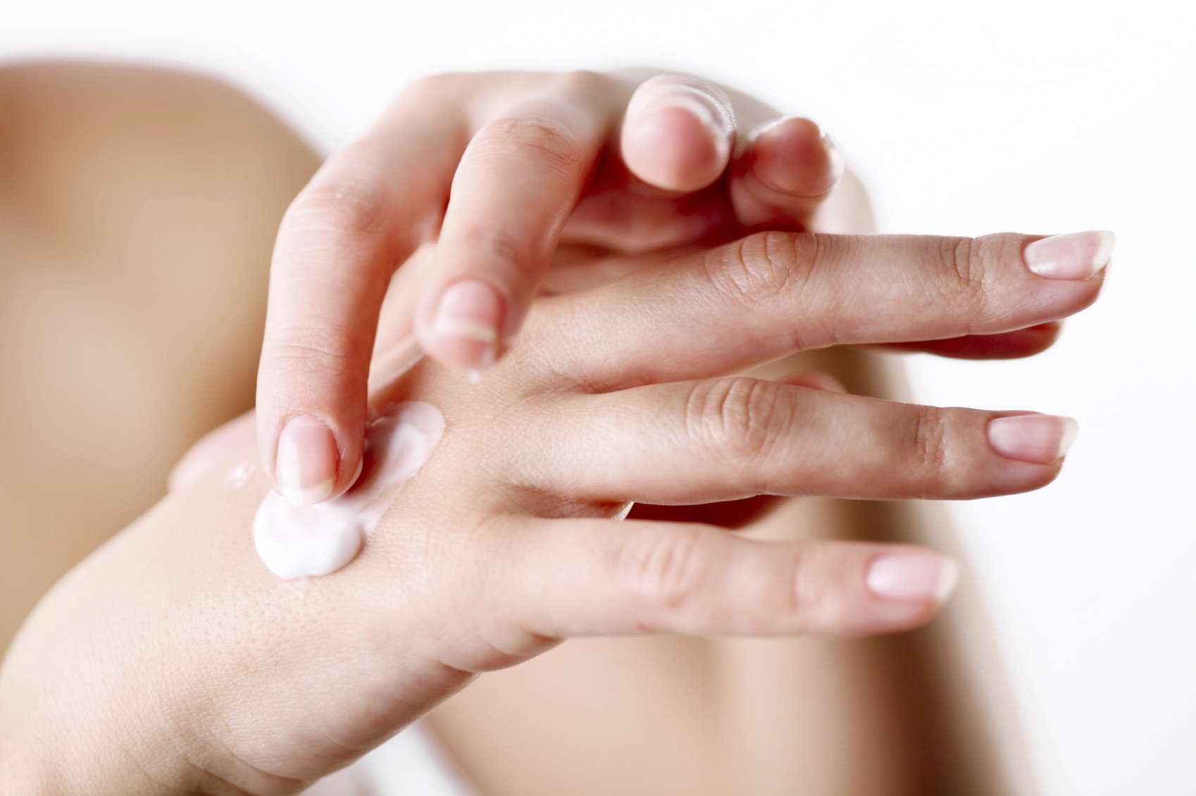5 Tips to Keep Hands from Drying and Cracking | Women's Alphabet