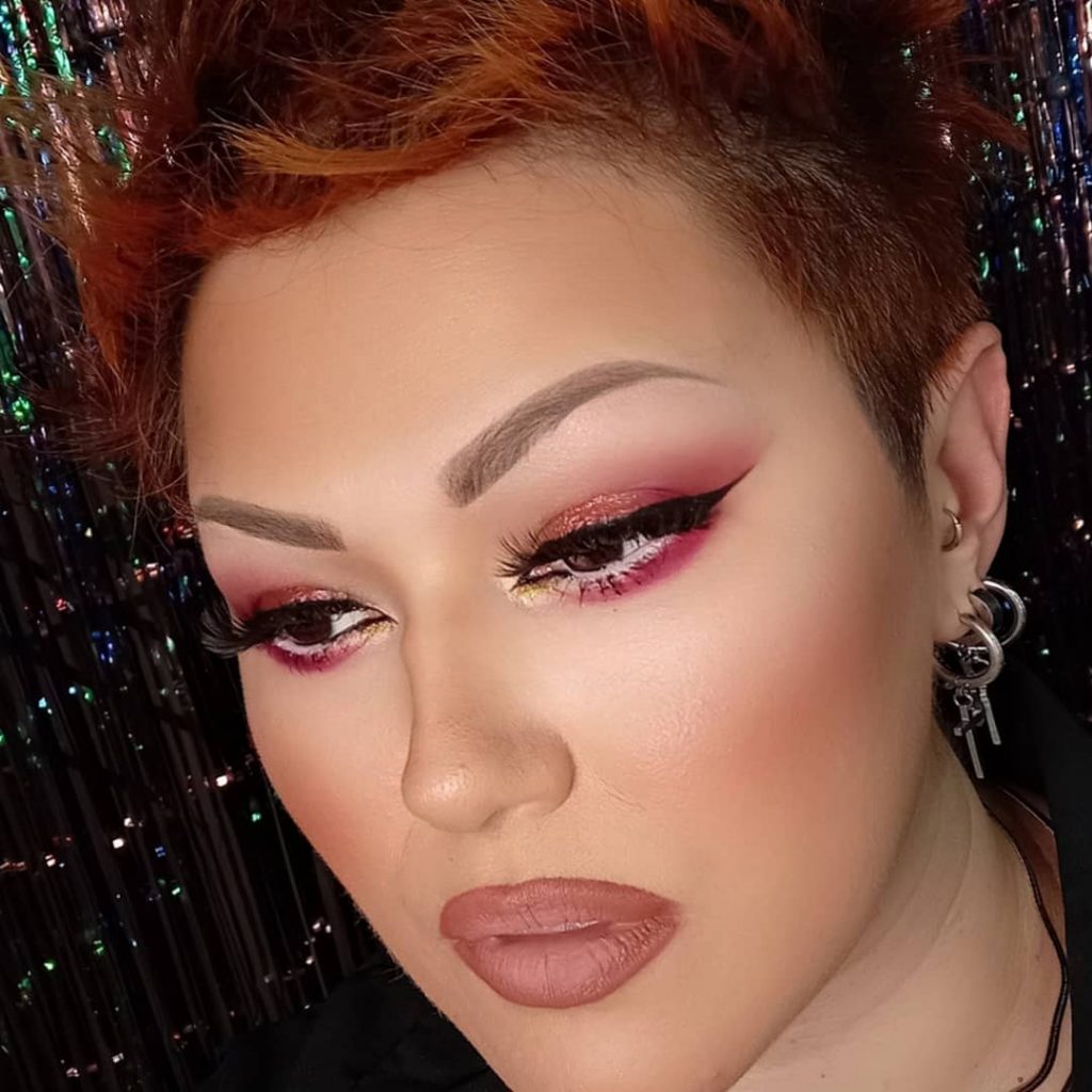 6 Valentine's Day Makeup Looks 2022 to Try | Women's Alphabet